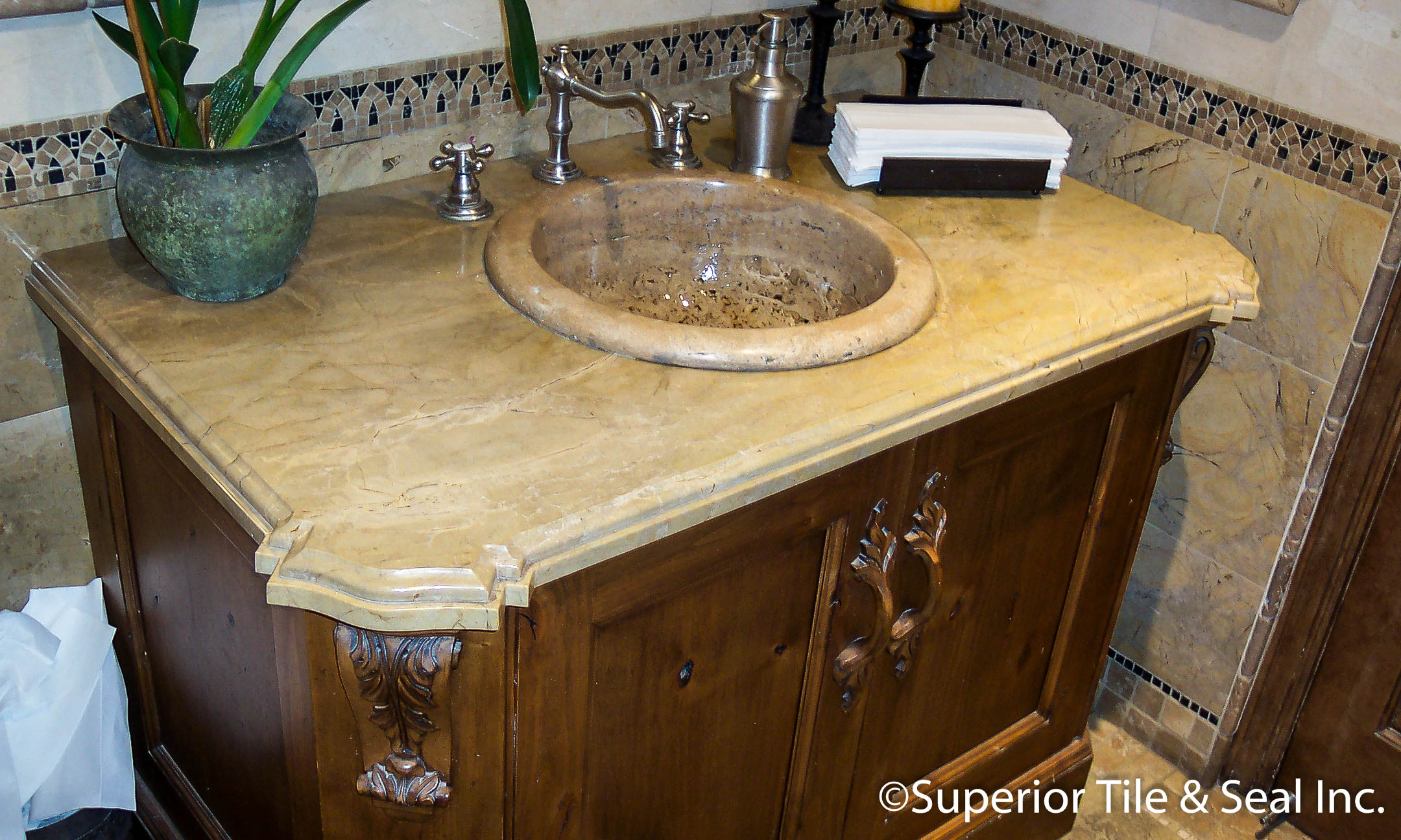 Limestone vanity top with limestone wainscot « Superior Tile & Seal Inc.